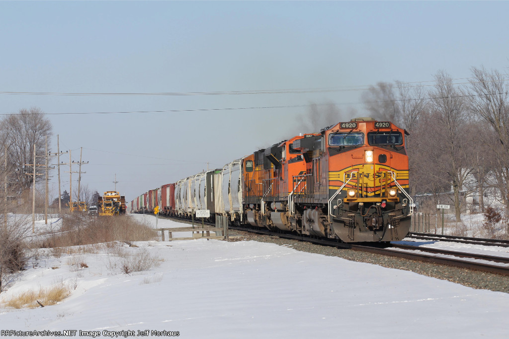 BNSF 4920